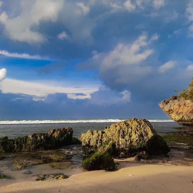 Yogyakarta Indonesia, Prakiraan cuaca untuk 14 hari, Radar & Foto - Weawow